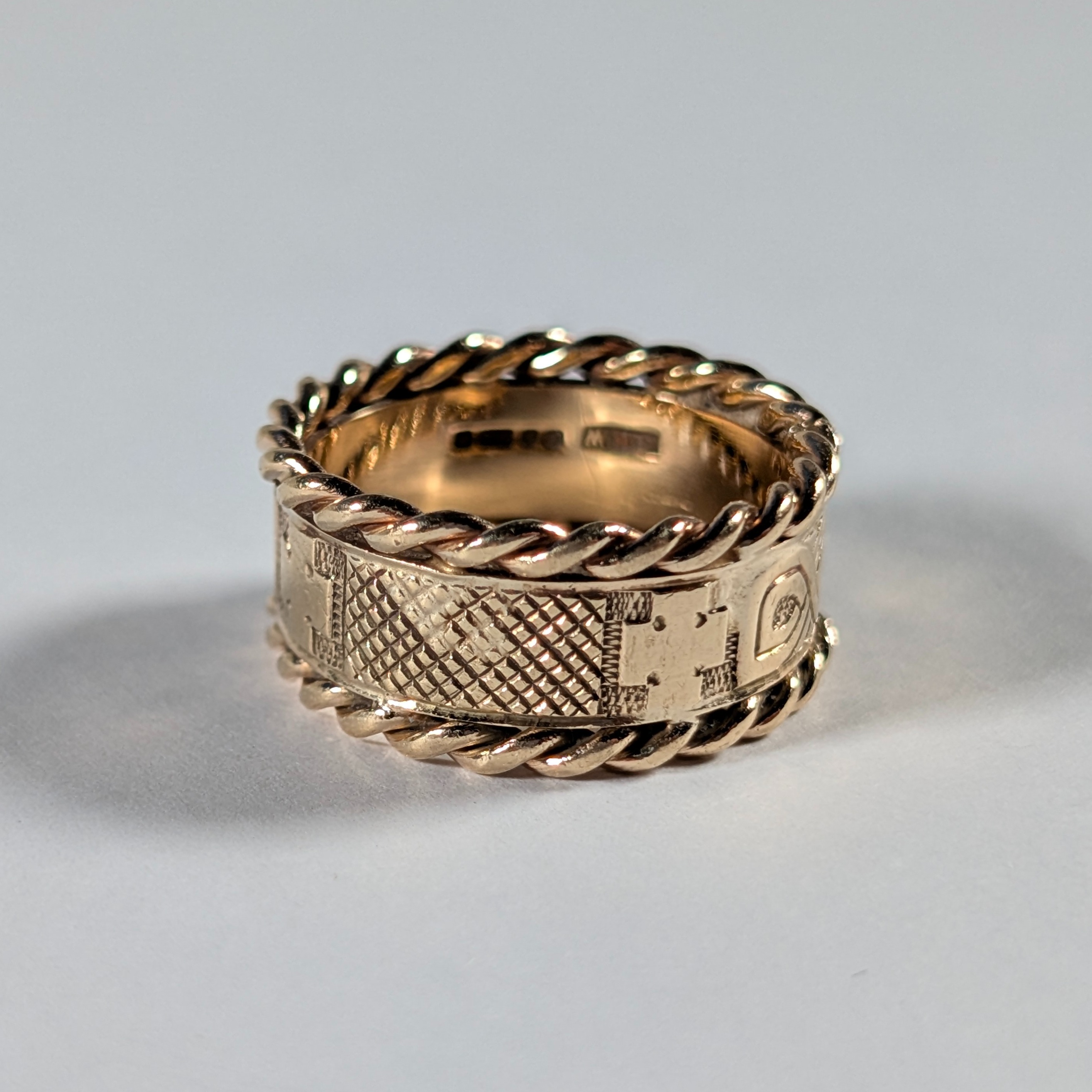 Pre-owned 9ct Gold Charity Wide Band Rope twisted Rim Ring Size M1/2 ...